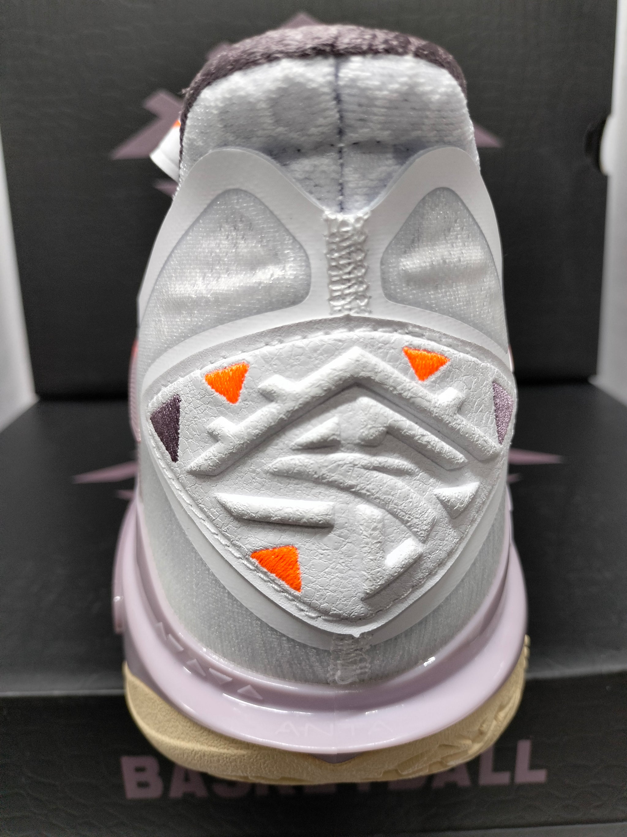 Anta Kyrie Shock Wave 5 'Saltation' – La Casa del Basquet