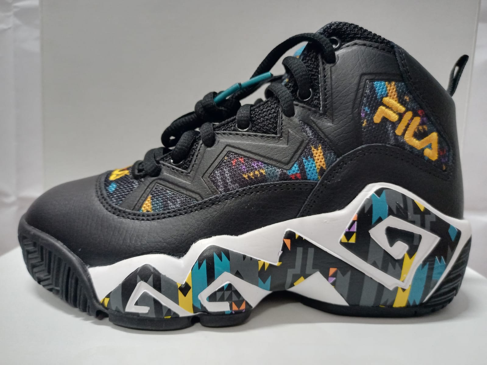 Fila MB Kids June Bug-Saffron – La Casa del Basquet