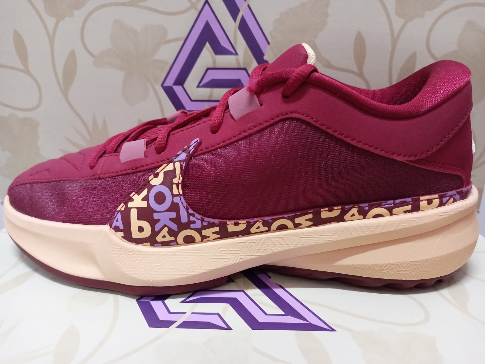 Nike Zoom Freak 5 'Alphabet Bros' – La Casa del Basquet