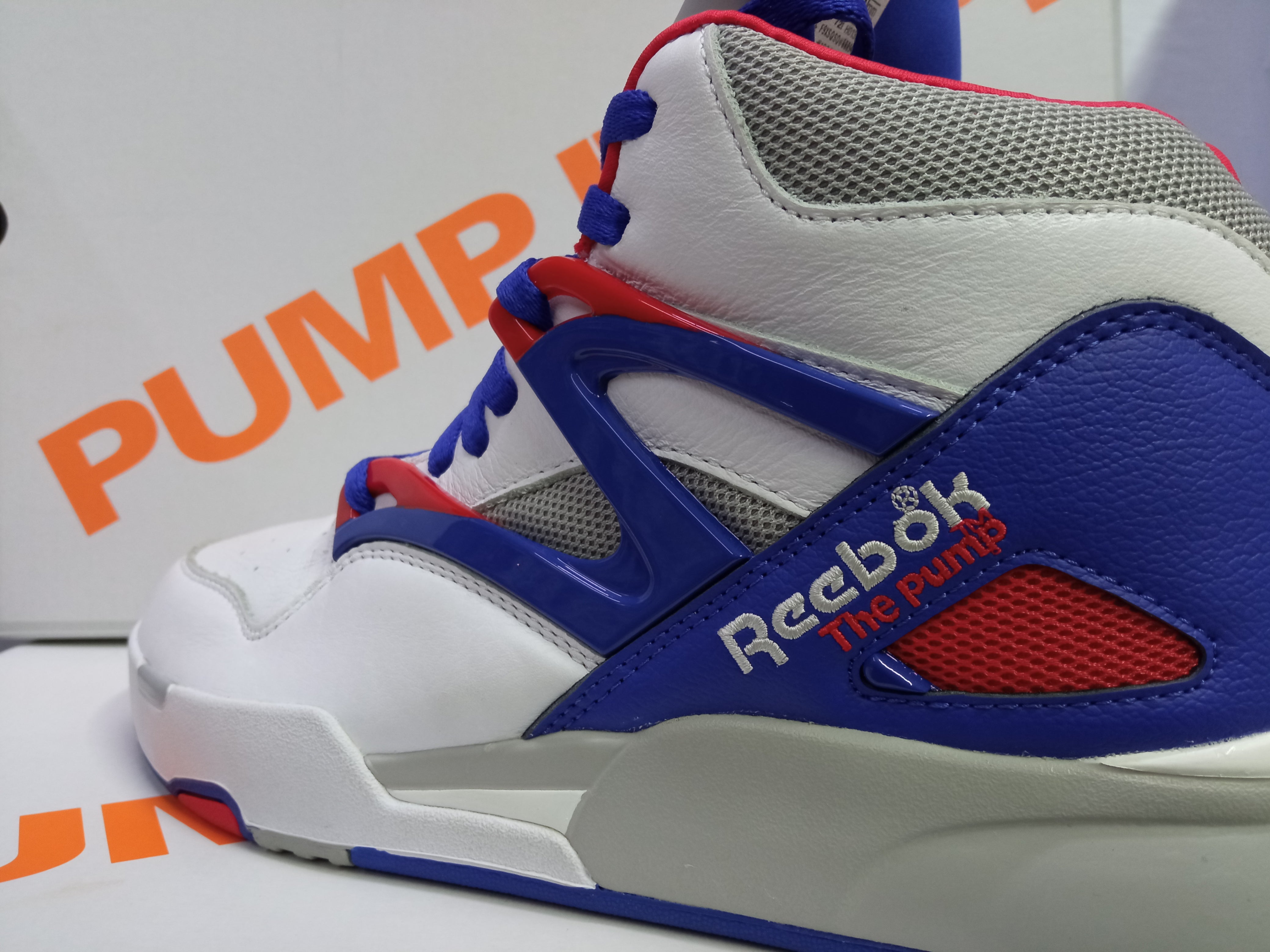 Reebok Pump Omni Zone 2 ''Tricolor'' – La Casa del Basquet
